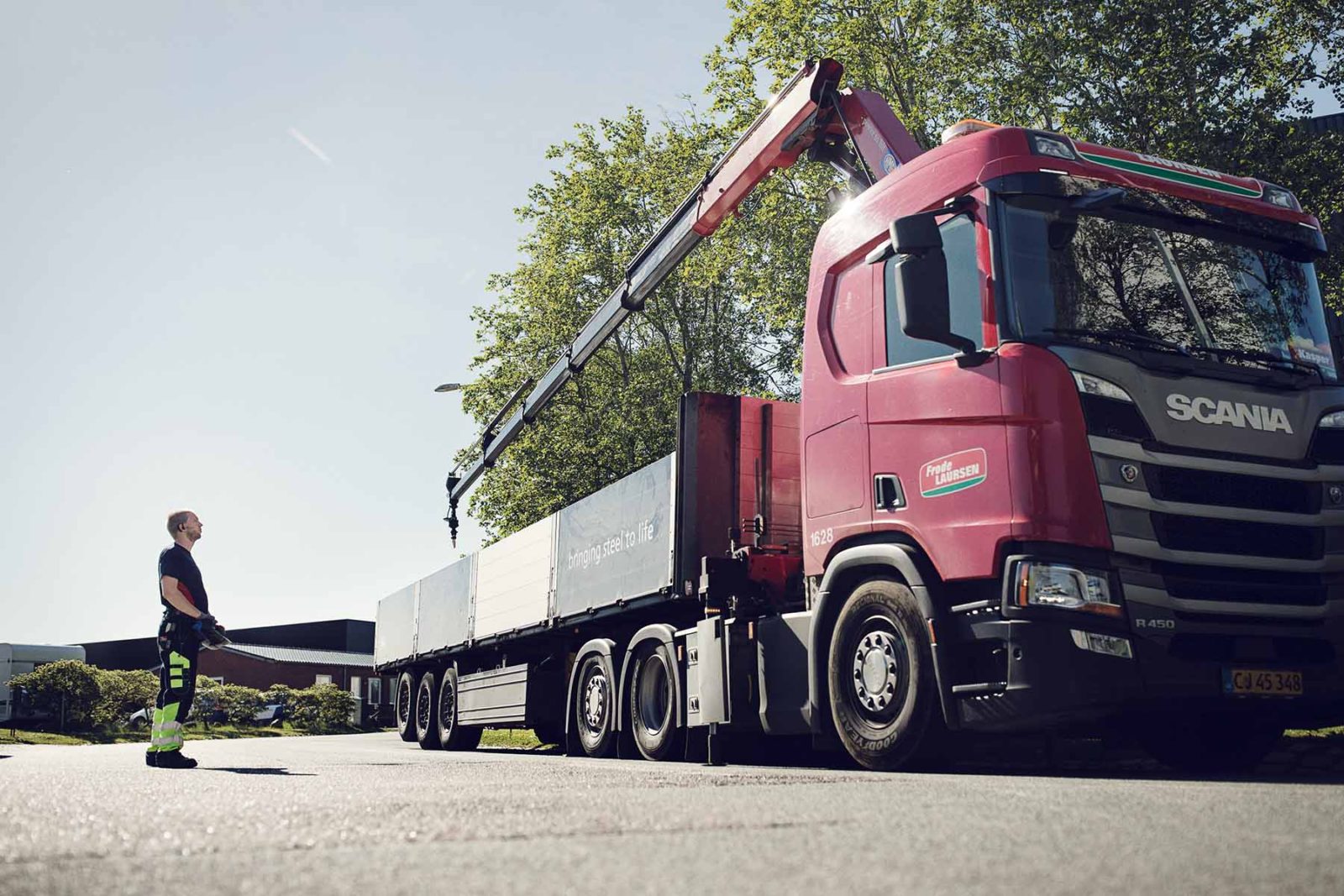 Become a crane driver |Freedom and good colleagues | Frode Laursen